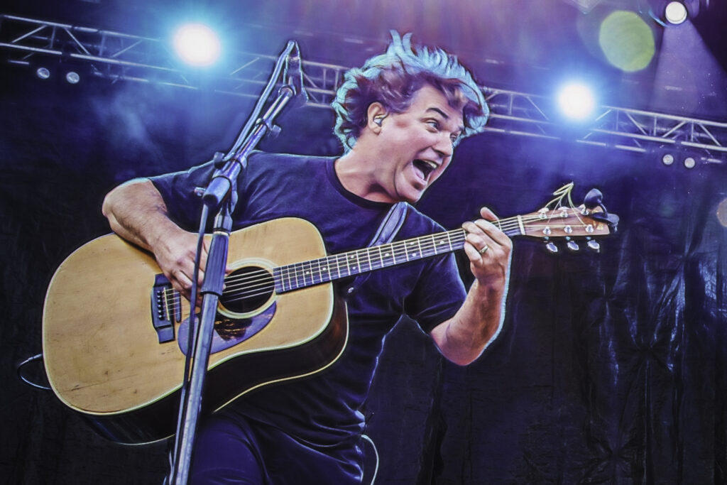 WMNF 88.5 FM Tampa - Community Conscious Radio