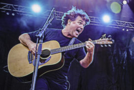 WMNF 88.5 FM Tampa - Community Conscious Radio